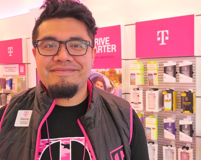 T-Mobile-worker-San-Francisco - Packing Light Travel